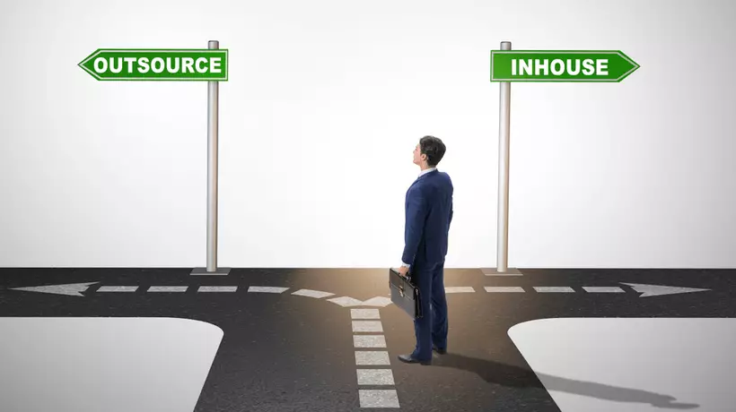 In-House Vs Outsourcing : 3 raisons pour lesquelles une formation sur mesure a un sens financier