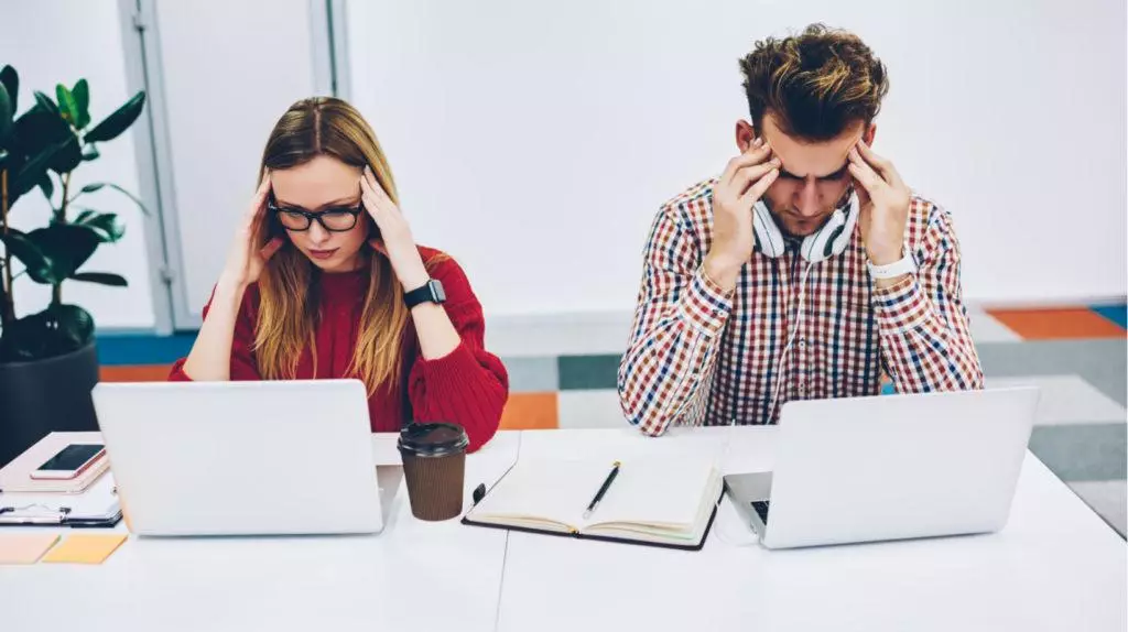 7 útdagings foar online training wêrmei jo meiwurkers wend binne wurden en hoe se se te oerwinnen