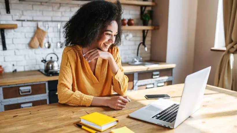 Apa Microlearning Lan Napa Iku Alat Kuat Kanggo Latihan Onboarding Jarak Jauh?