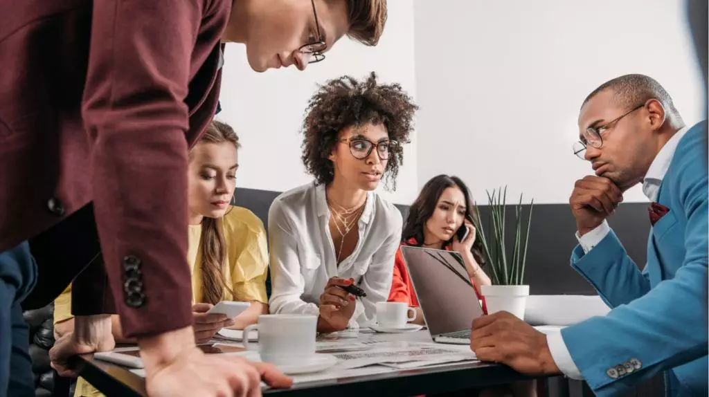 Participación dos alumnos na formación corporativa