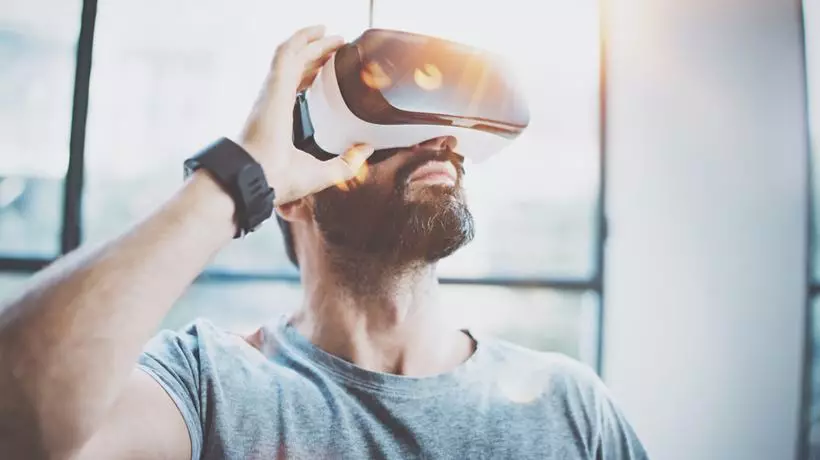 4 Common Virtual Reality Myths Debunked