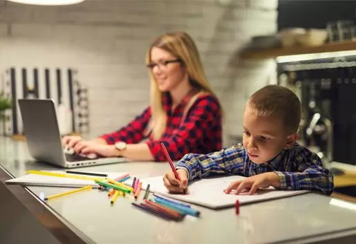 Satelitný internet a technológie v pozadí eLearningu