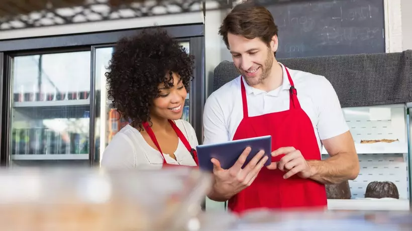 5 manieren om het trainingsprogramma voor werknemers van uw restaurant een vliegende start te geven