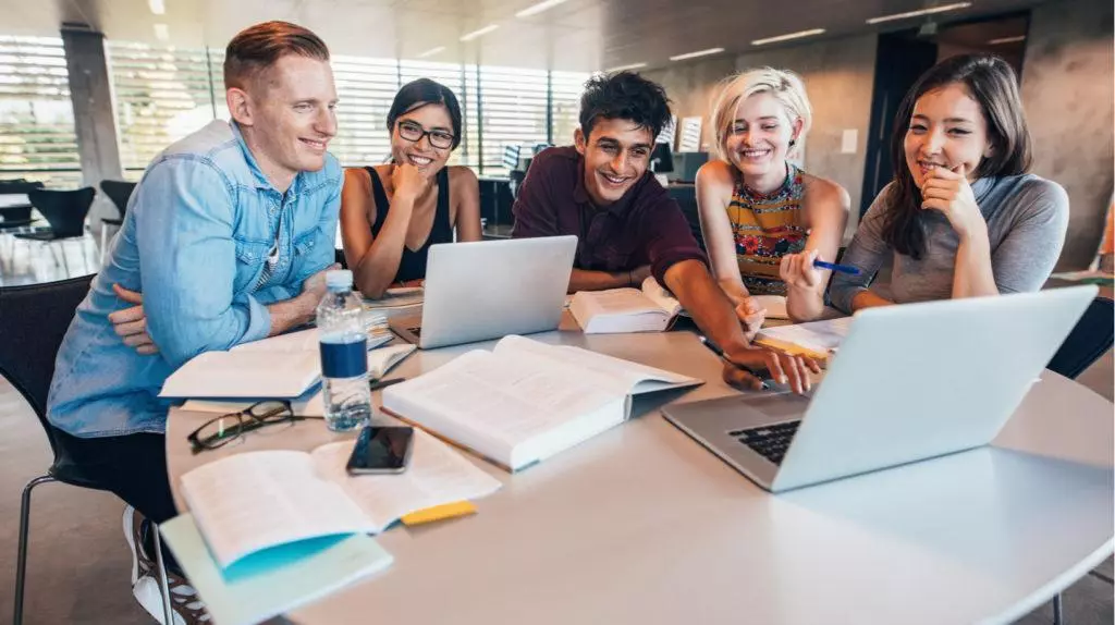 Een overzicht van 4 populaire leermanagementsystemen voor het hoger onderwijs