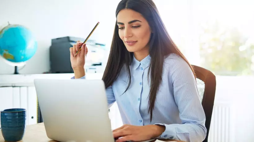 Como a tecnologia e a aprendizagem ao longo da vida facilitam o desenvolvimento profissional das mulheres